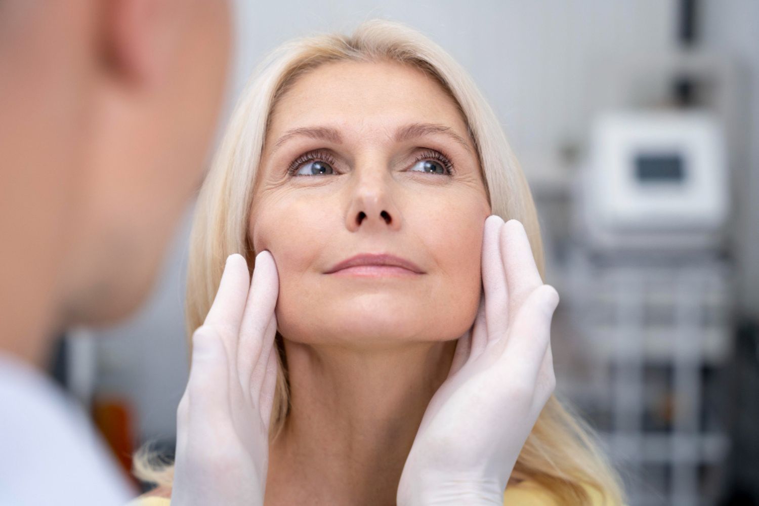 Non Surgical Face Lift & Volumizing - Sundrata Clinic